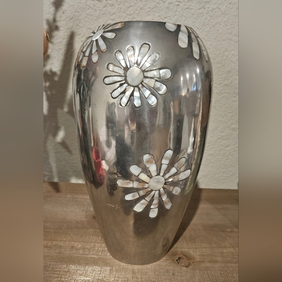 Towle Accents Vintage Towle Silversmiths Mother Of Pearl Vase